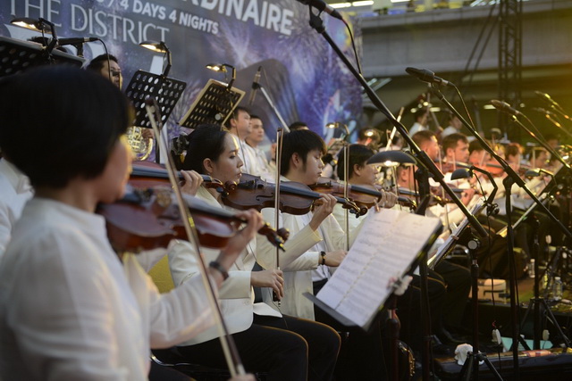 1.THE GRAND SYMPHONY ORCHESTRA - Brand Buffet