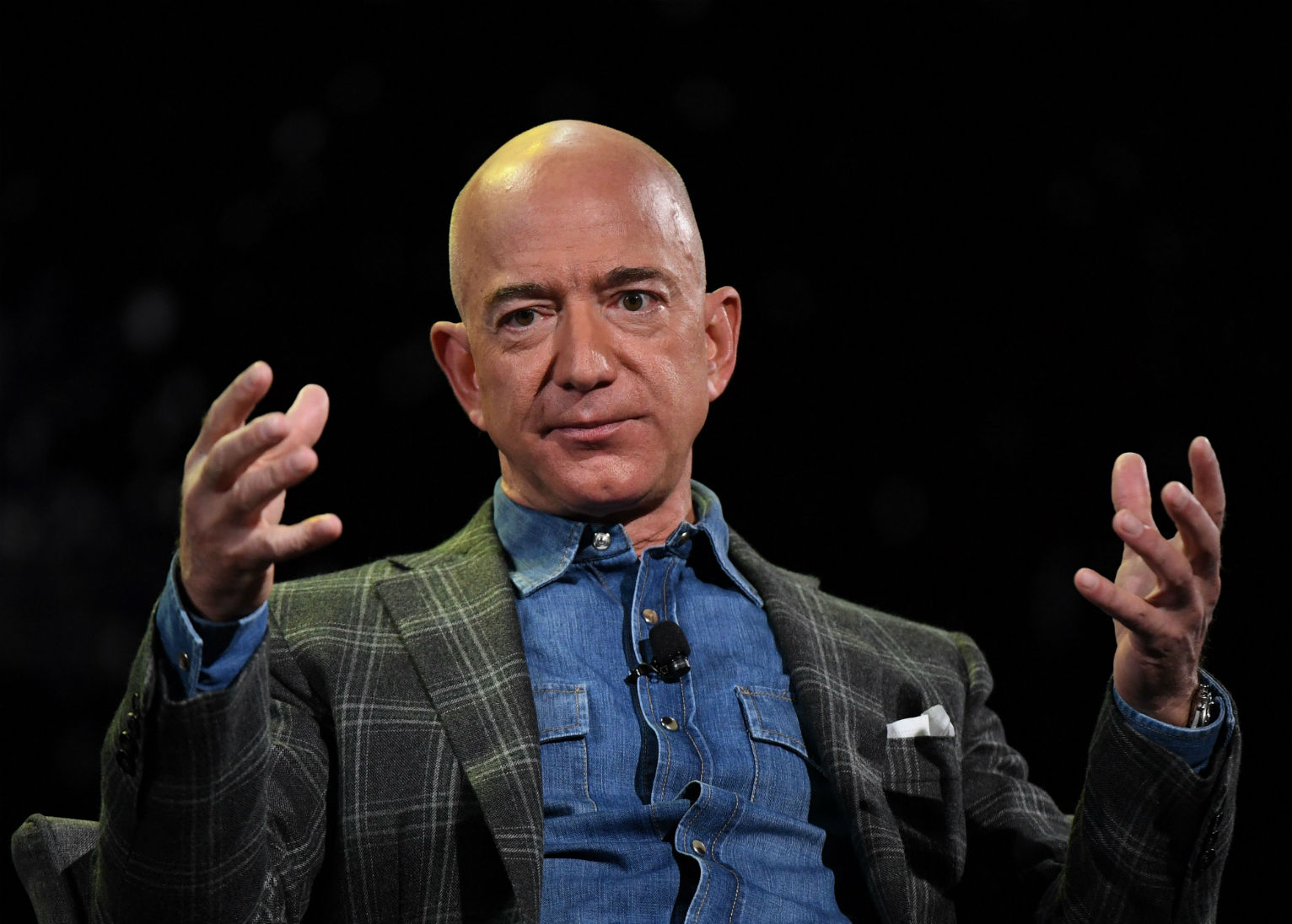 Jeff Bezos ขายหุ้น Amazon กว่า 3 พันล้านเหรียญสหรัฐ - Brand Buffet