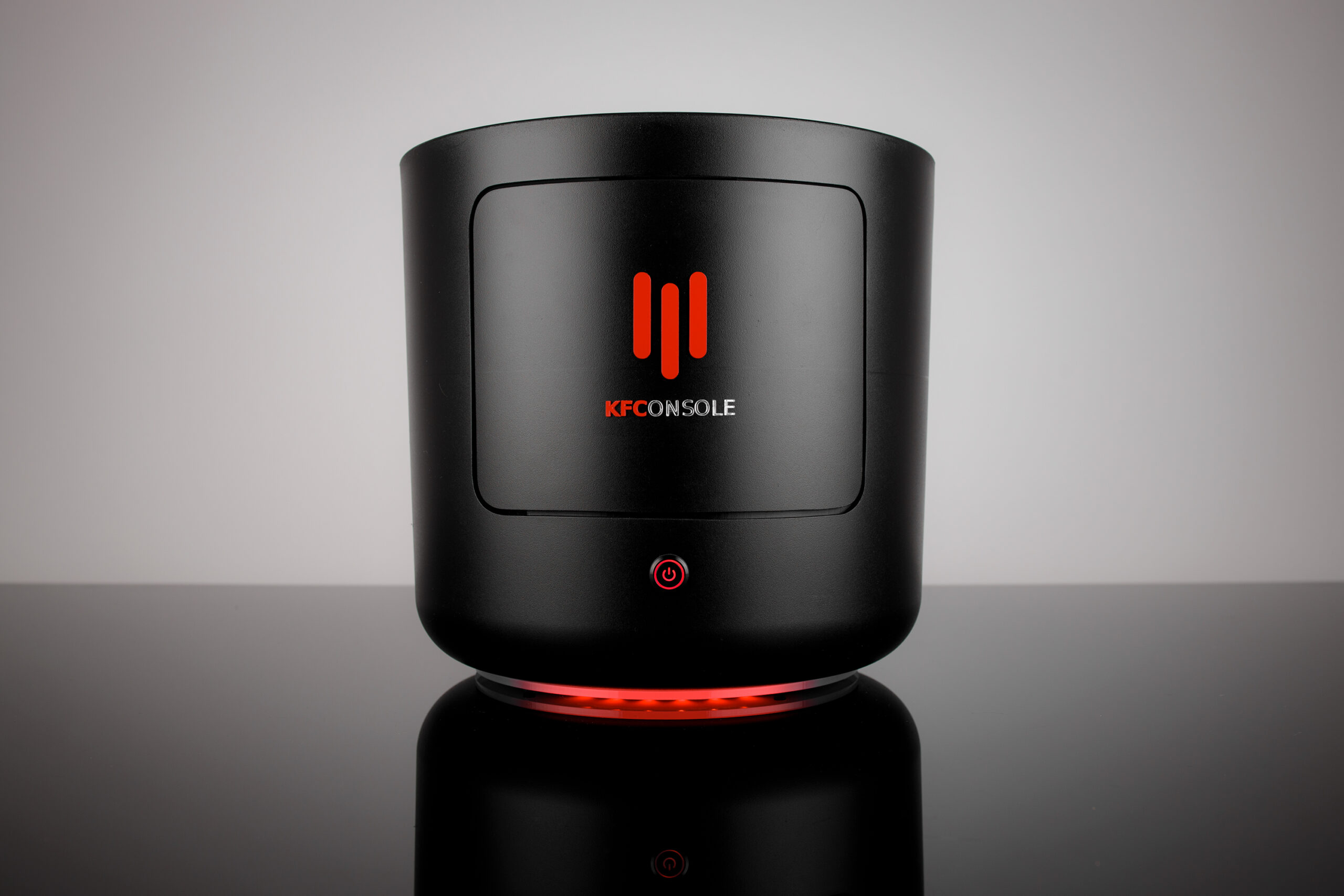 ชมกันชัด ๆ KFC เปิดตัว “KFConsole” เครื่องเล่นเกมที่อุ่นไก่ให้ร้อนได้ ...