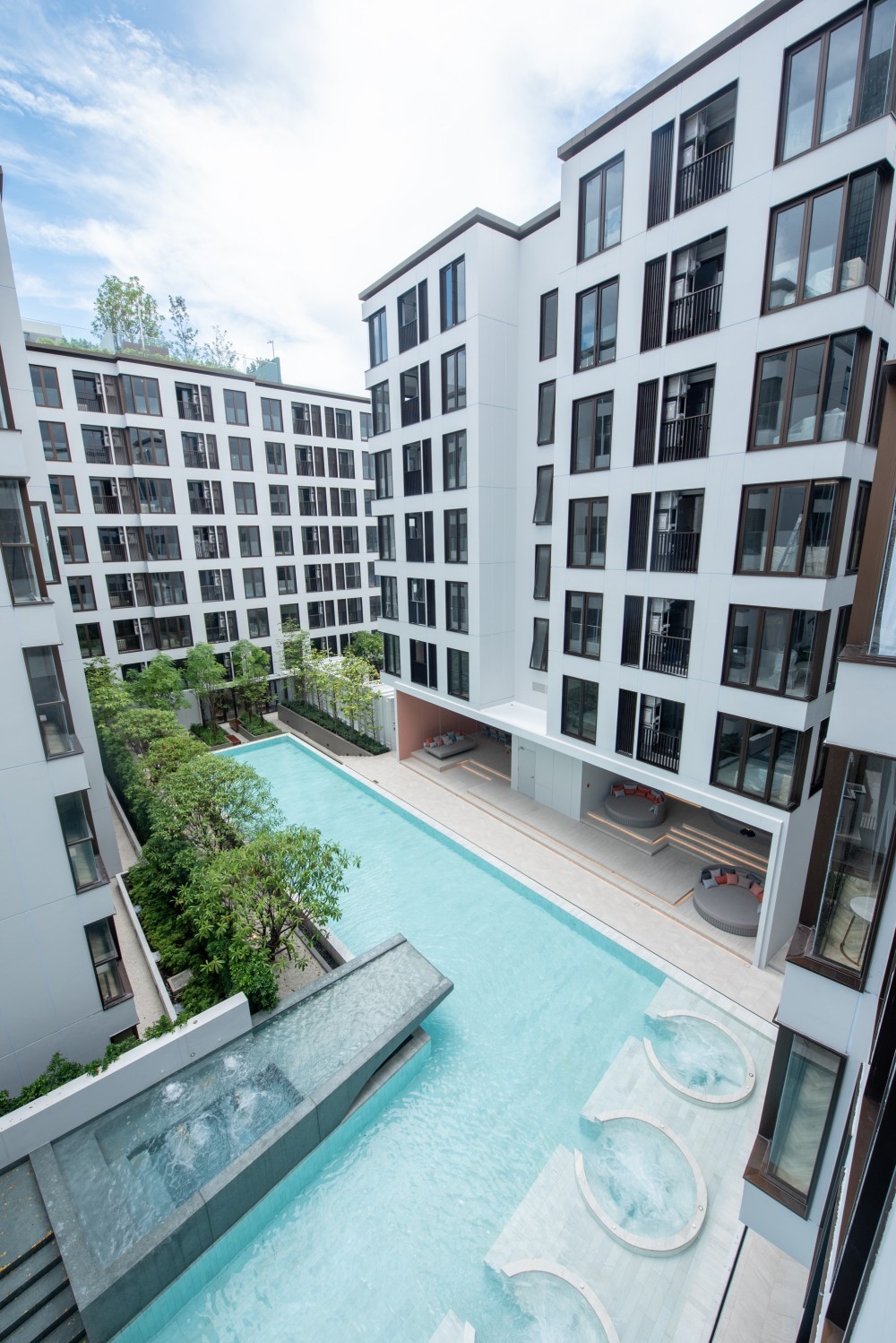 Chapter Thonglor 25 คอนโด Minimal Luxury ที่ผนวก ความเป็นส่วนตัวและ ...