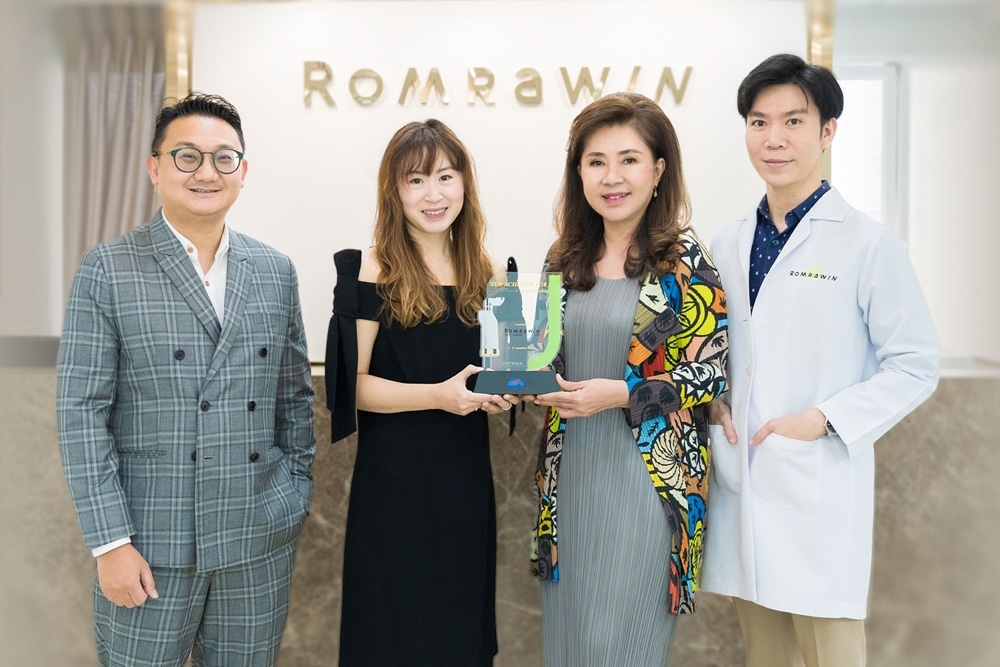 ขอแสดงความยินดีกับ Romrawin Clinic ที่ได้รับรางวัล “Top Achiever for enlightenIII in Thailand ...
