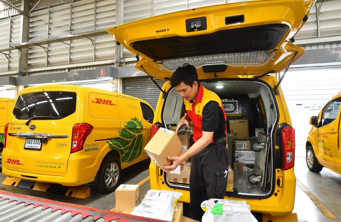 เริ่มแล้ว EV เชิงพาณิชย์ "DHL Express" เปิดตัวรถยนต์ไฟฟ้ารวดเดียว 16 ...