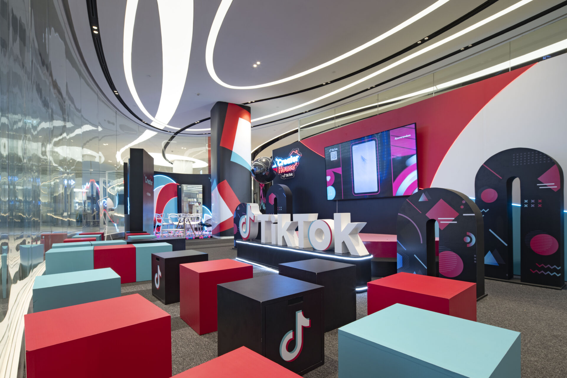 สุดล้ำ ‘SIAM PARAGON NEXT TECH x SCBX’ เทคคอมมูนิตี้เพื่อการเรียนรู้ ...