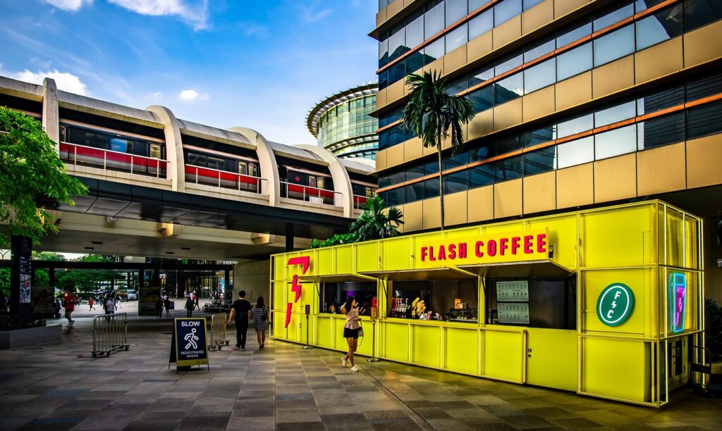 เกิดอะไรกับ Flash Coffee ทำไมวันนี้ "ปิดสาขาทั้งหมดในสิงคโปร์" - Brand Buffet