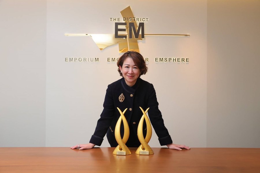 ฉลองรางวัลก่อนเปิด EMSPHERE และ EM DISTRICT คว้ารางวัลในงานประกาศผลสุด ...