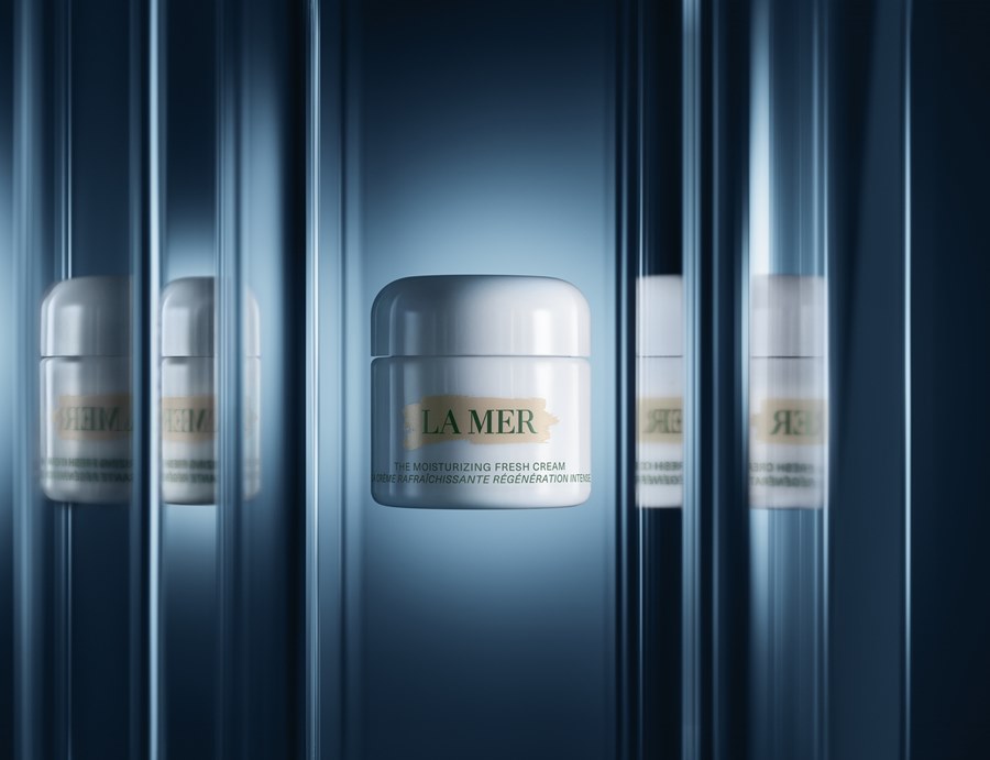 นิยามใหม่แห่งการปรนนิบัติผิวอย่างหรูหรา : THE NEW MOISTURIZING FRESH ...