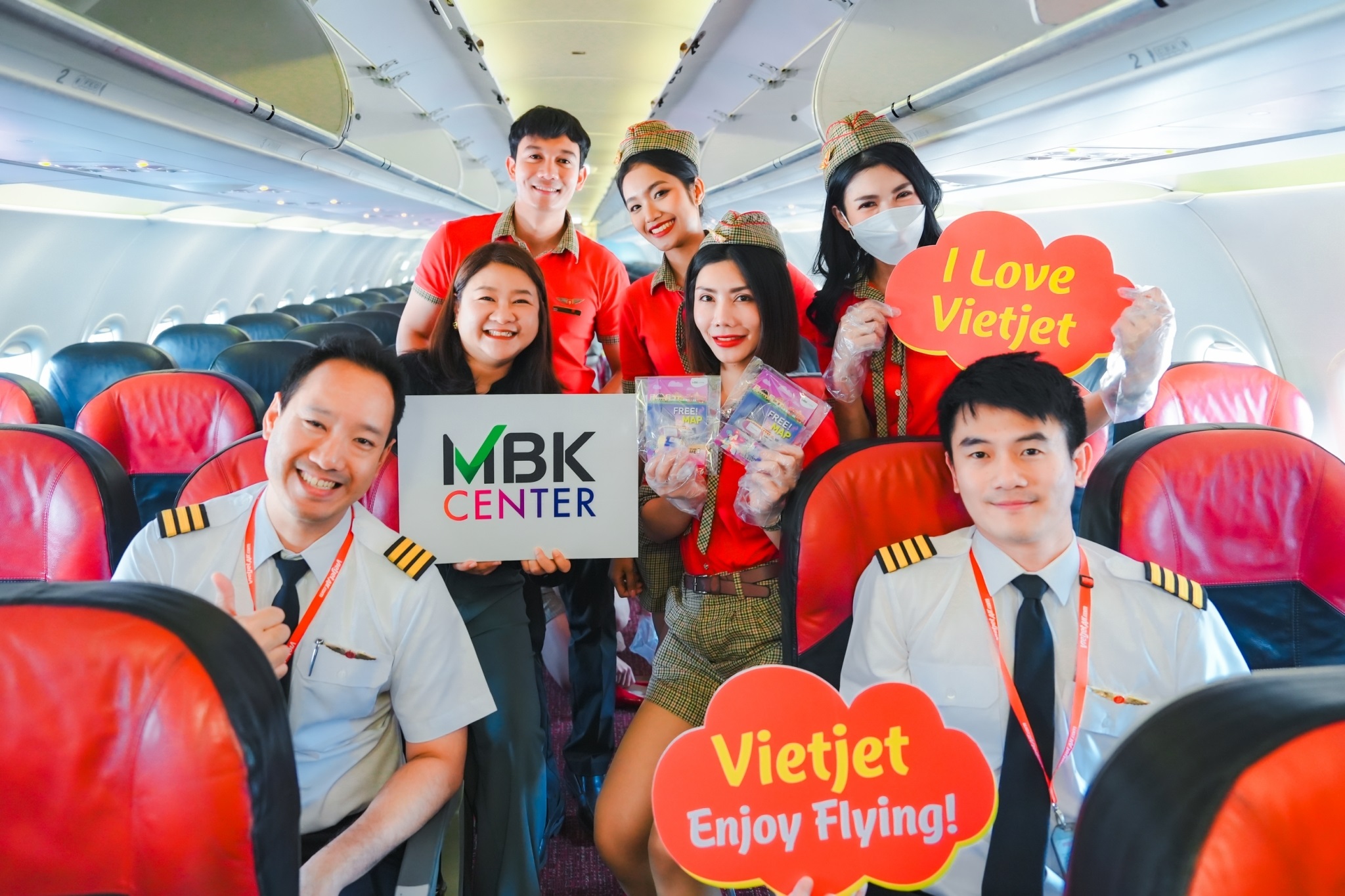 เอ็ม บี เค เซ็นเตอร์ x เวียตเจ็ท ไทยแลนด์ สานต่อแคมเปญ MBK x THAI VIETJETAIR Fancy Friday ส่งมอบ ...