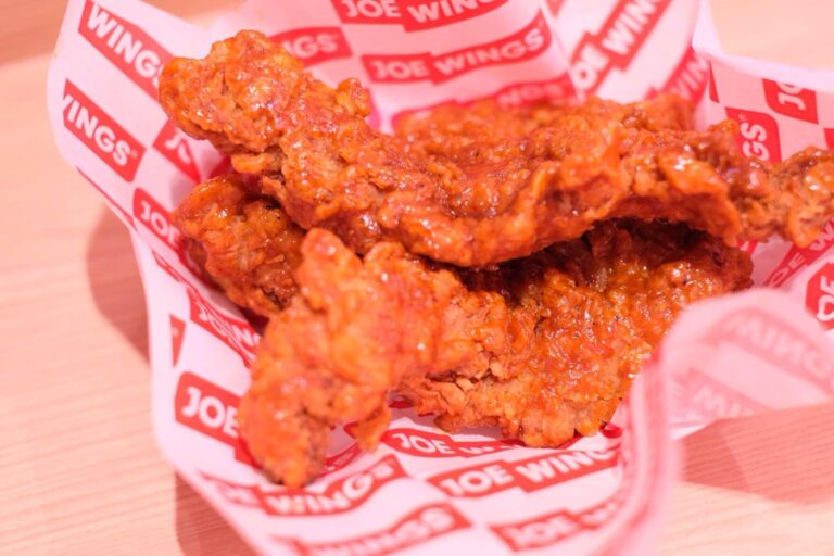 เจาะกลยุทธ์ "3 จุดขาย" Joe Wings ร้านไก่ทอดสไตล์ไทย แบรนด์ใหม่ "โอ้กะ ...
