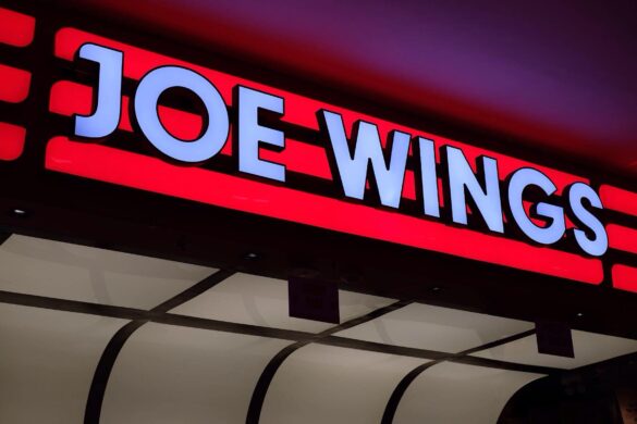 "โอ้กะจู๋" เปิดแบรนด์ใหม่ Joe Wings ชิงตลาดไก่ทอด 30,000 ล้าน สาขาแรก ...